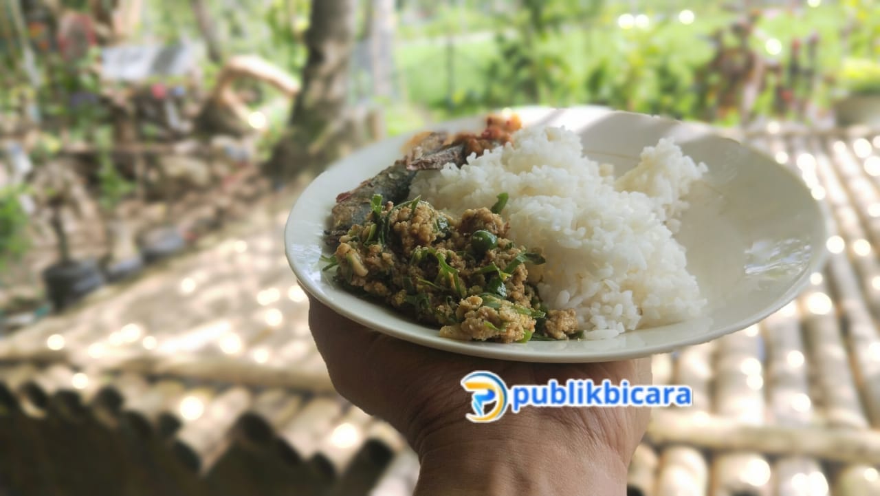 Oncom, Leunca, dan Daun Kemangi: Hidangan Khas Sunda yang Sarat Gizi ...